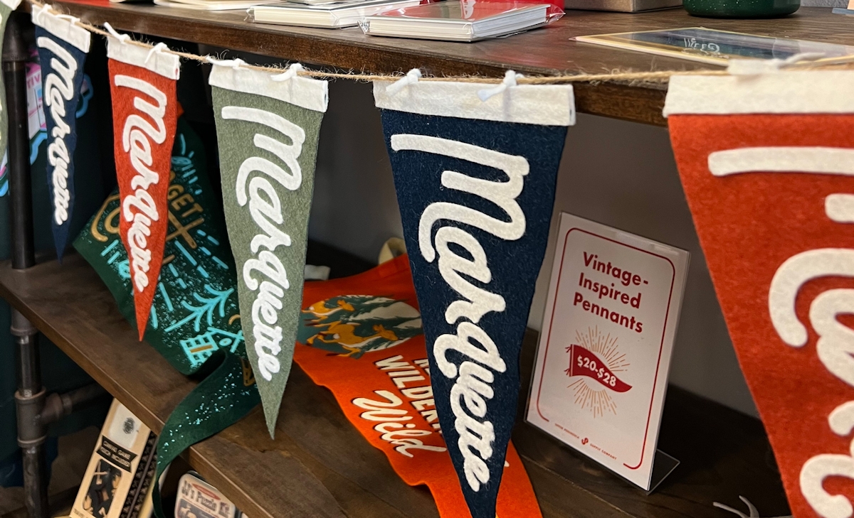 Marquette Pennant • Blue